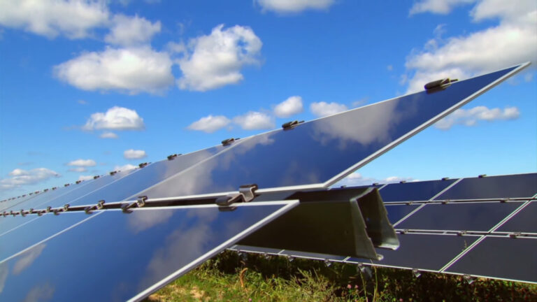 Top 8 Commercial Solar Companies Leading the Market in 2024 - Solar ...